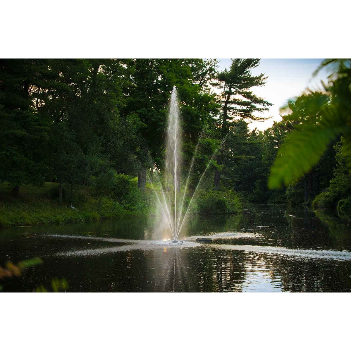 Scott Aerator Clover Pond Fountain — Your Pond Pros